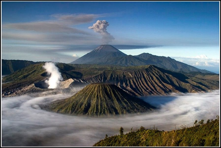 ilha de java: Entre Vulcões e Sorrisos, Uma Aventura Tropical ...