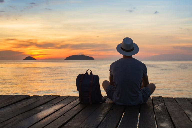 Guia Definitivo: Como Viajar Sozinho pela Primeira Vez! - Viajar Sozinho